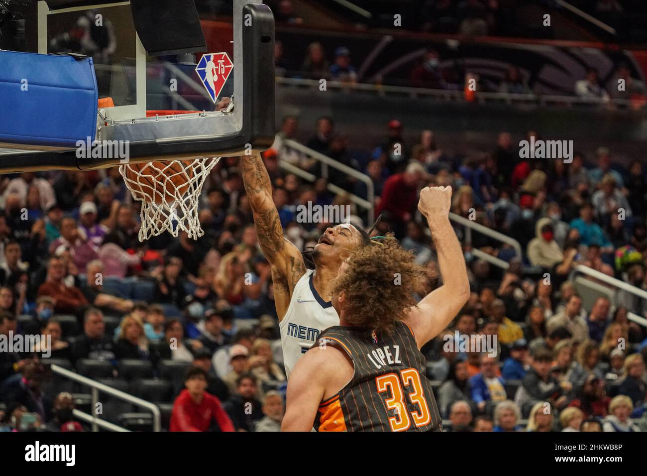 Ja morant dunk hi-res stock photography and images - Alamy