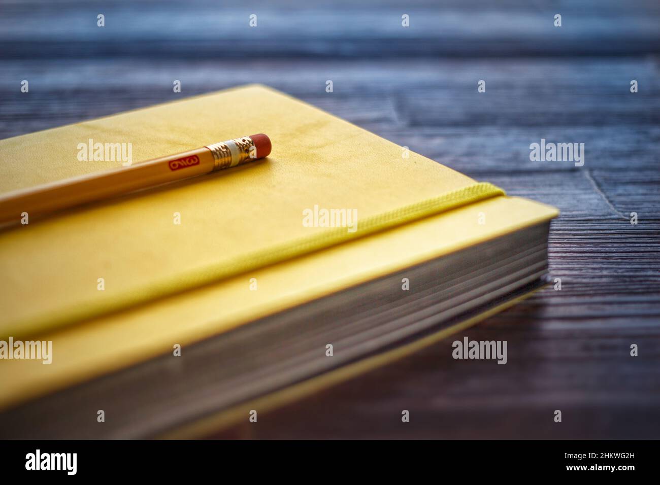 sketchbook and pencil on a table Stock Photo - Alamy
