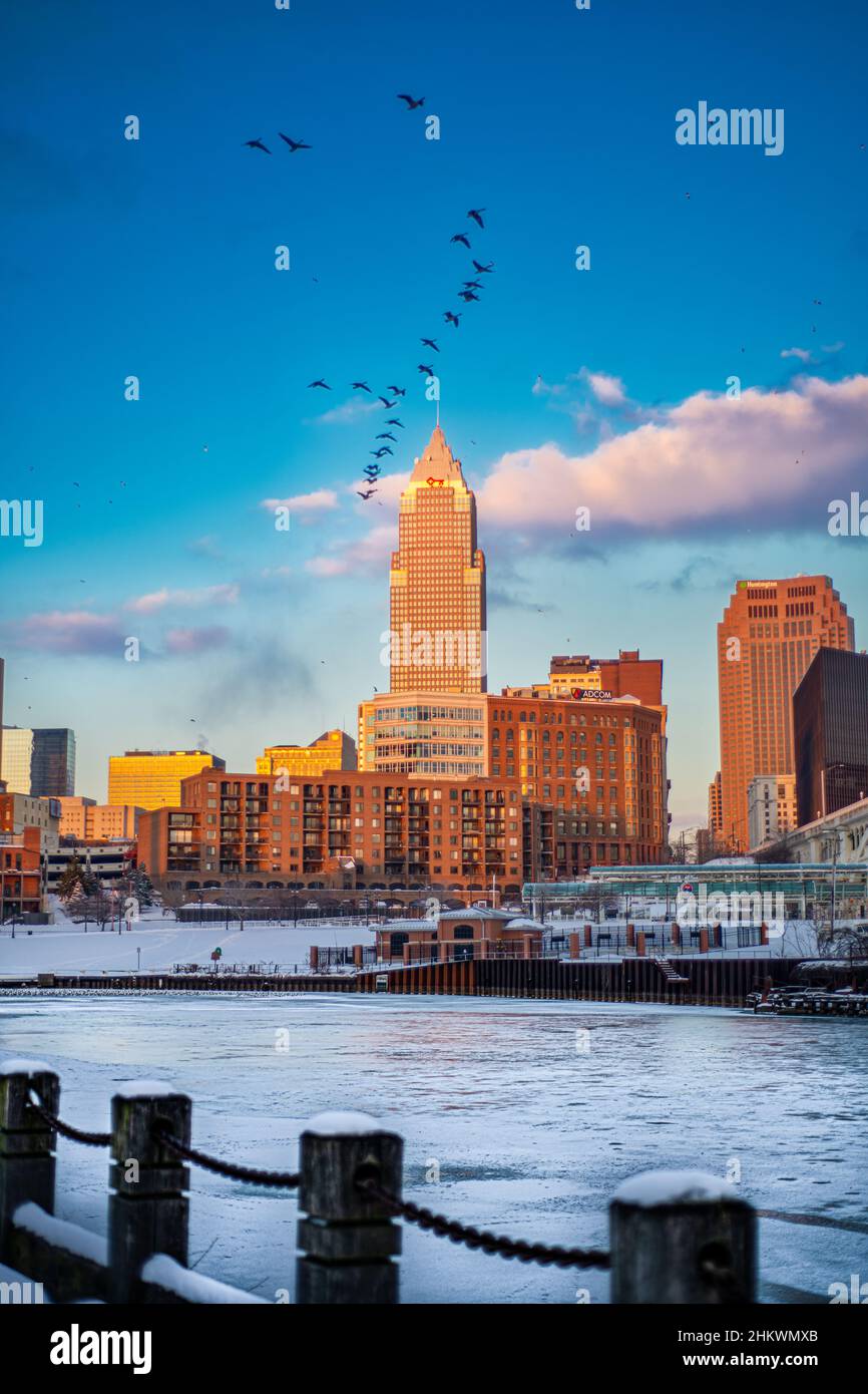 Cleveland ohio skyline winter hi-res stock photography and images - Alamy