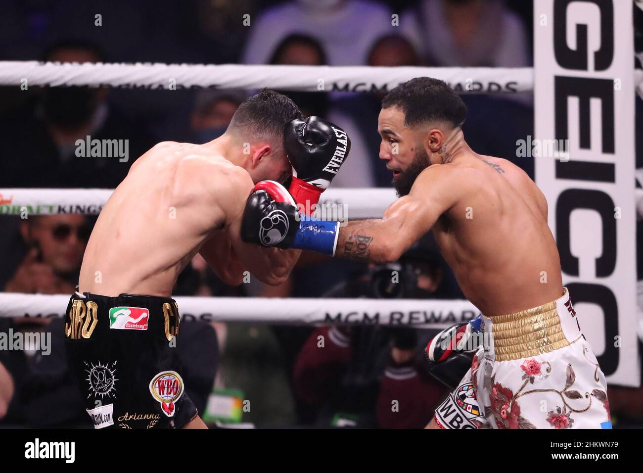 Las Vegas, Nevada, USA. 5th Feb, 2022. LAS VEGAS, NV - FEBRUARY 5: (R-L ...