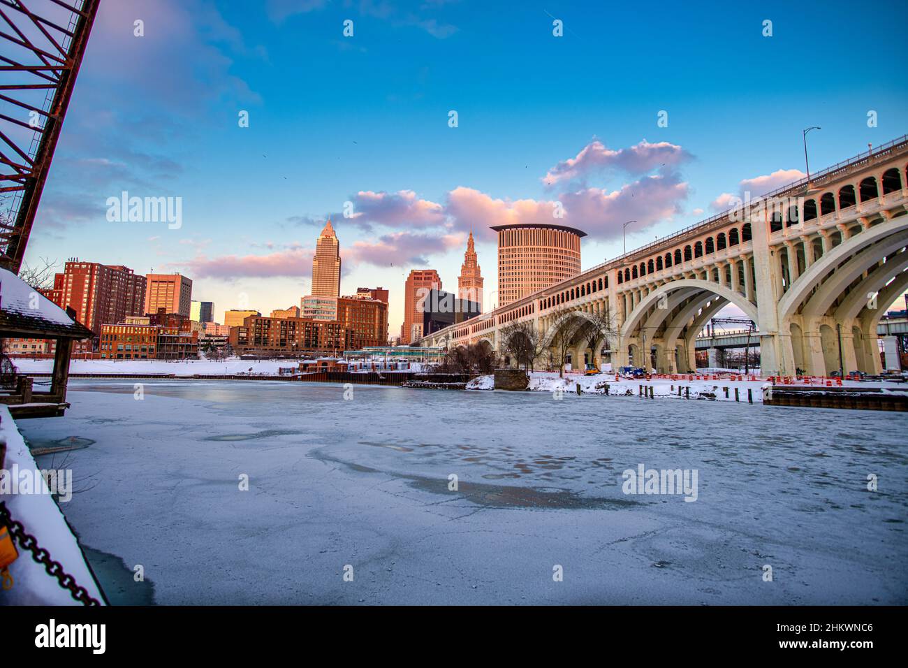Cleveland ohio skyline winter hi-res stock photography and images - Alamy