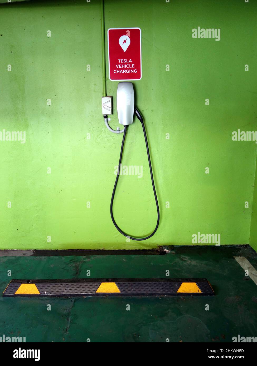 Tesla wall mounted electric hi-res stock photography and images - Alamy