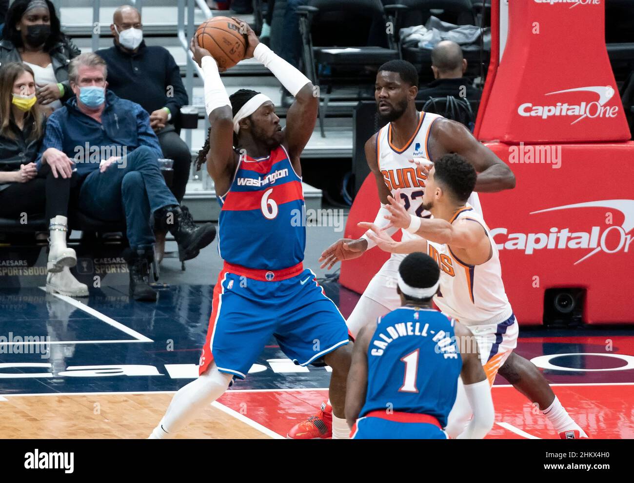 WASHINGTON, DC - FEBRUARY 05: Washington Wizards center Montrezl ...