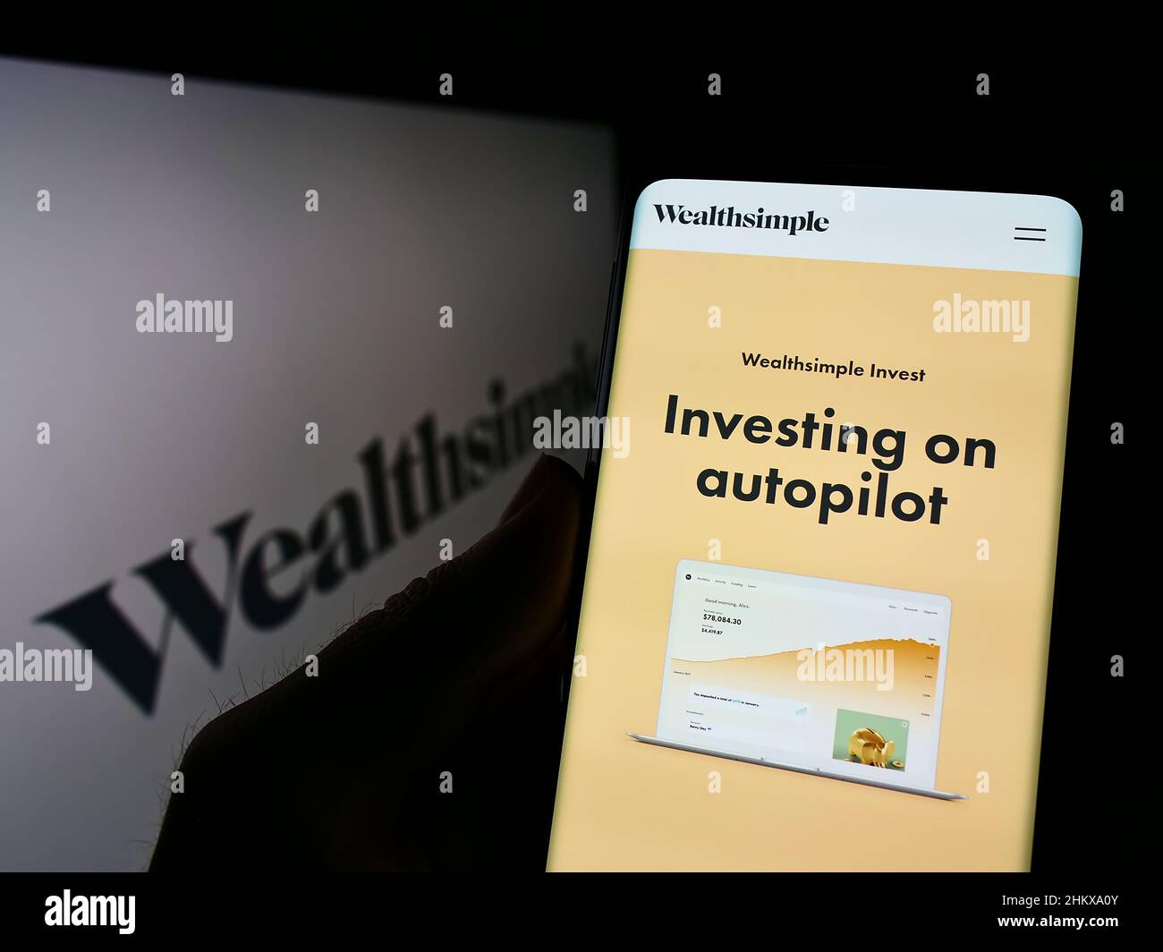 Wealthsimple logo hi-res stock photography and images - Alamy
