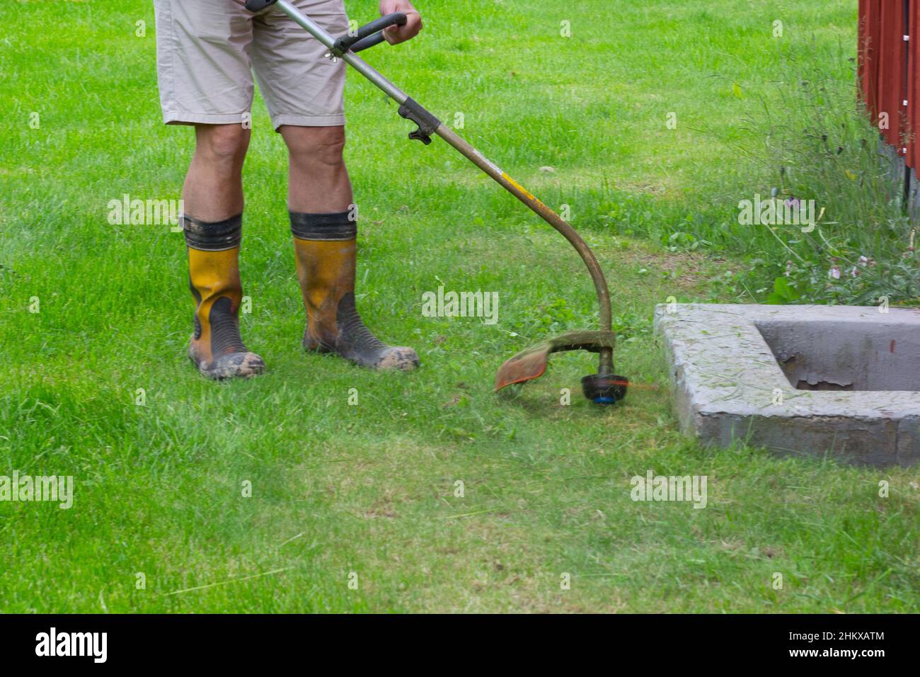 Mowing green grass hi-res stock photography and images - Alamy