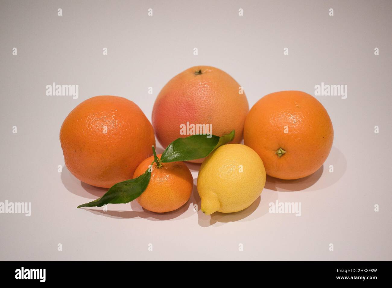 Mixed citrus fruits Stock Photo - Alamy