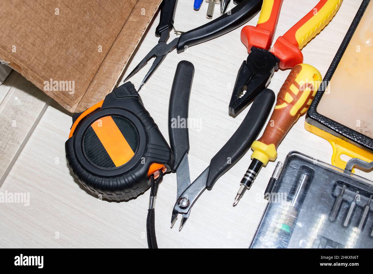 Silver measuring tape hi-res stock photography and images - Alamy