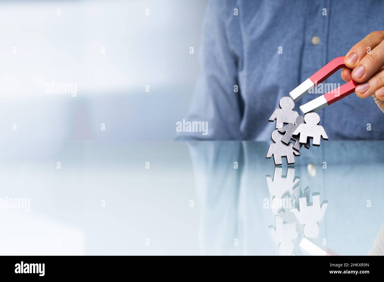 Attract Leads And Customers. Capture Business Candidate With Magnet ...