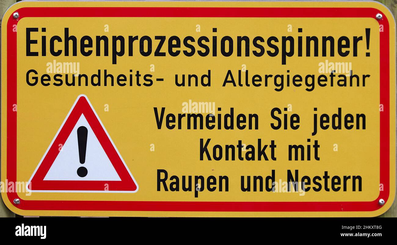 Oak processionary moth warning sign hi-res stock photography and images ...