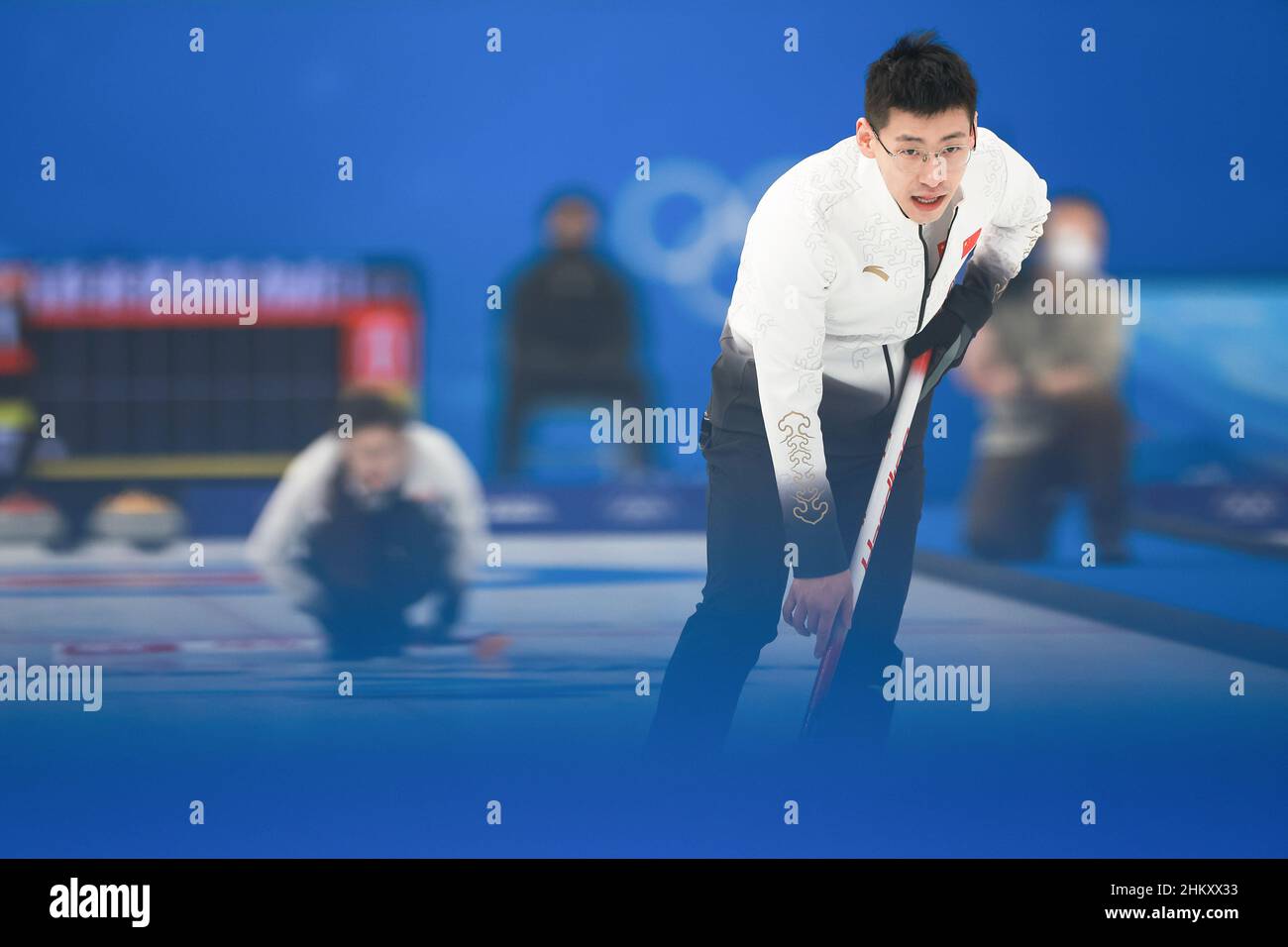Beijing, China. 6th Feb, 2022. Ling Zhi (R) and Fan Suyuan of China ...