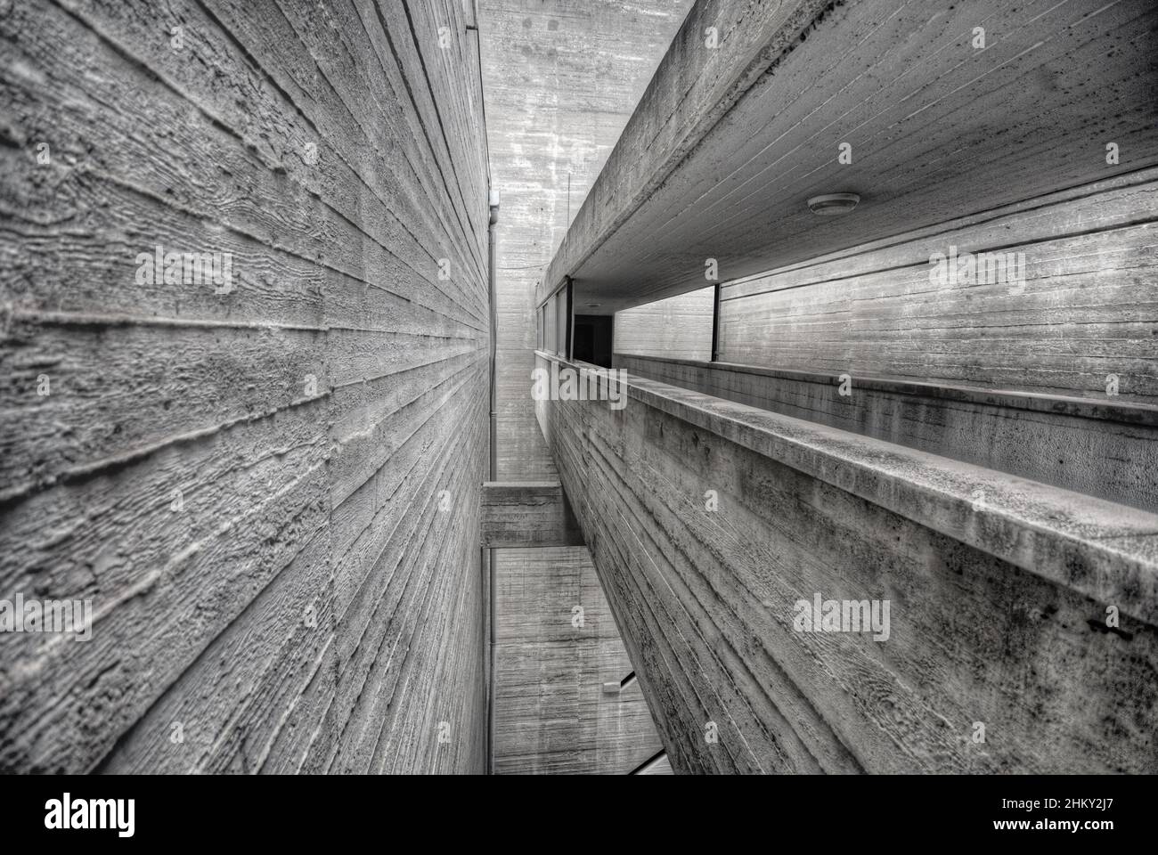 Brutalistic Architecture - a view of a bridge between two buildings ...