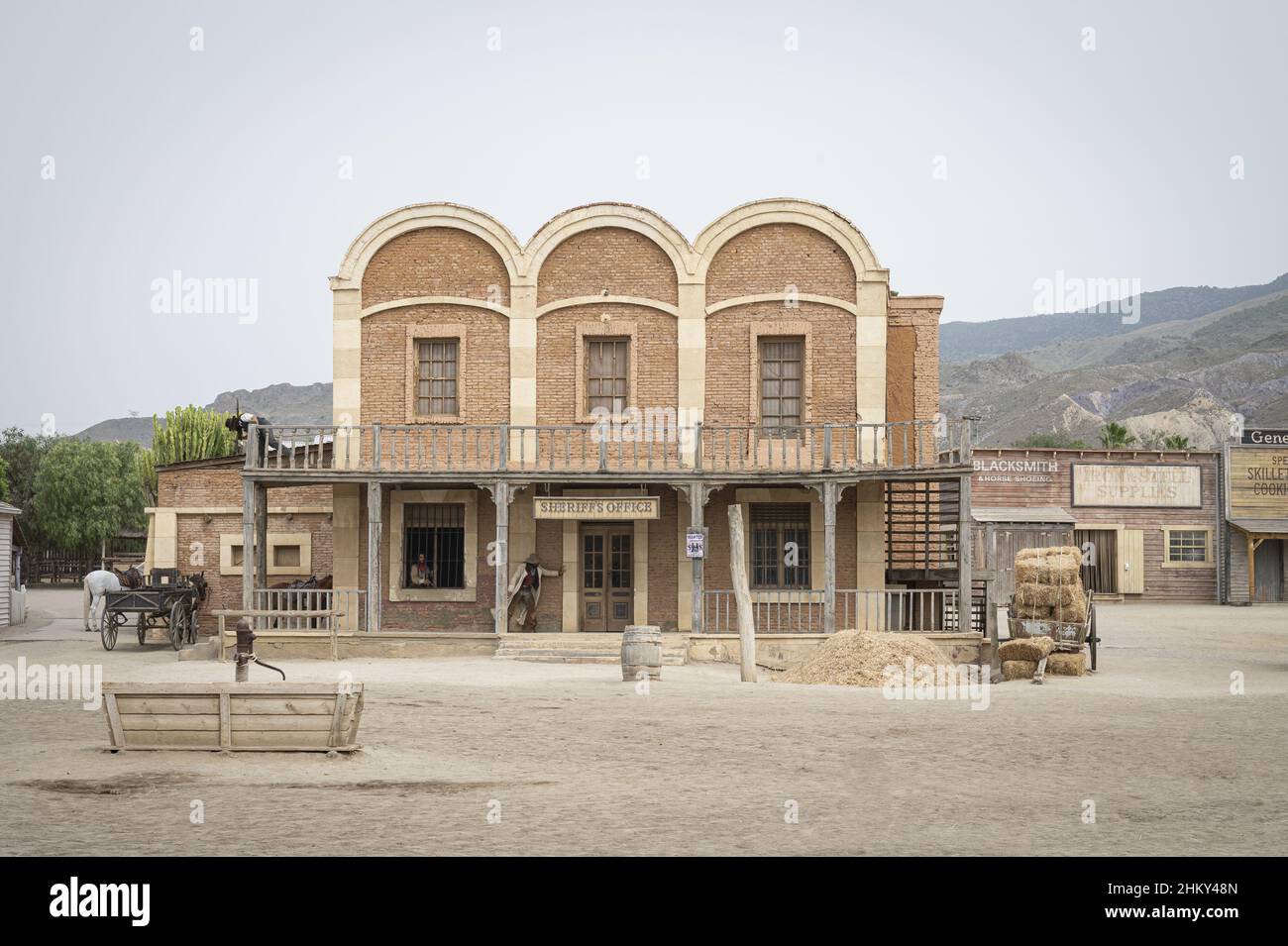 Oasys mini hollywood hi-res stock photography and images - Alamy