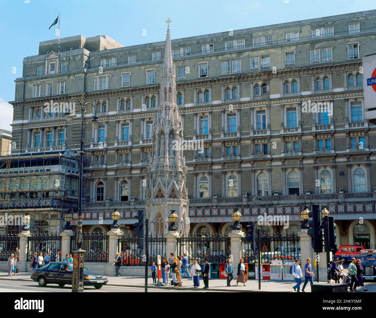 Estacion charing cross hi-res stock photography and images - Alamy