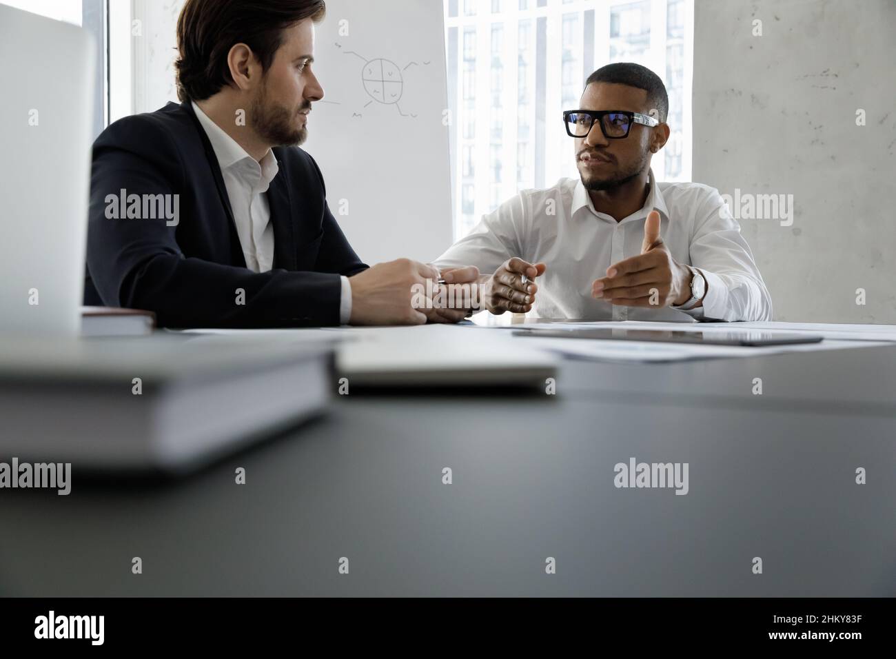 Lawyer discussing work client hi-res stock photography and images - Alamy