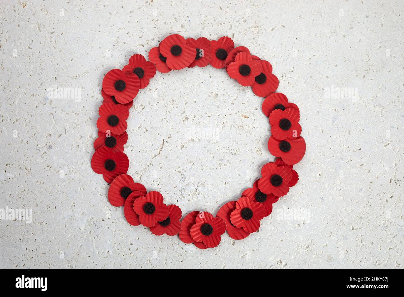 Anzac poppies hi-res stock photography and images - Alamy