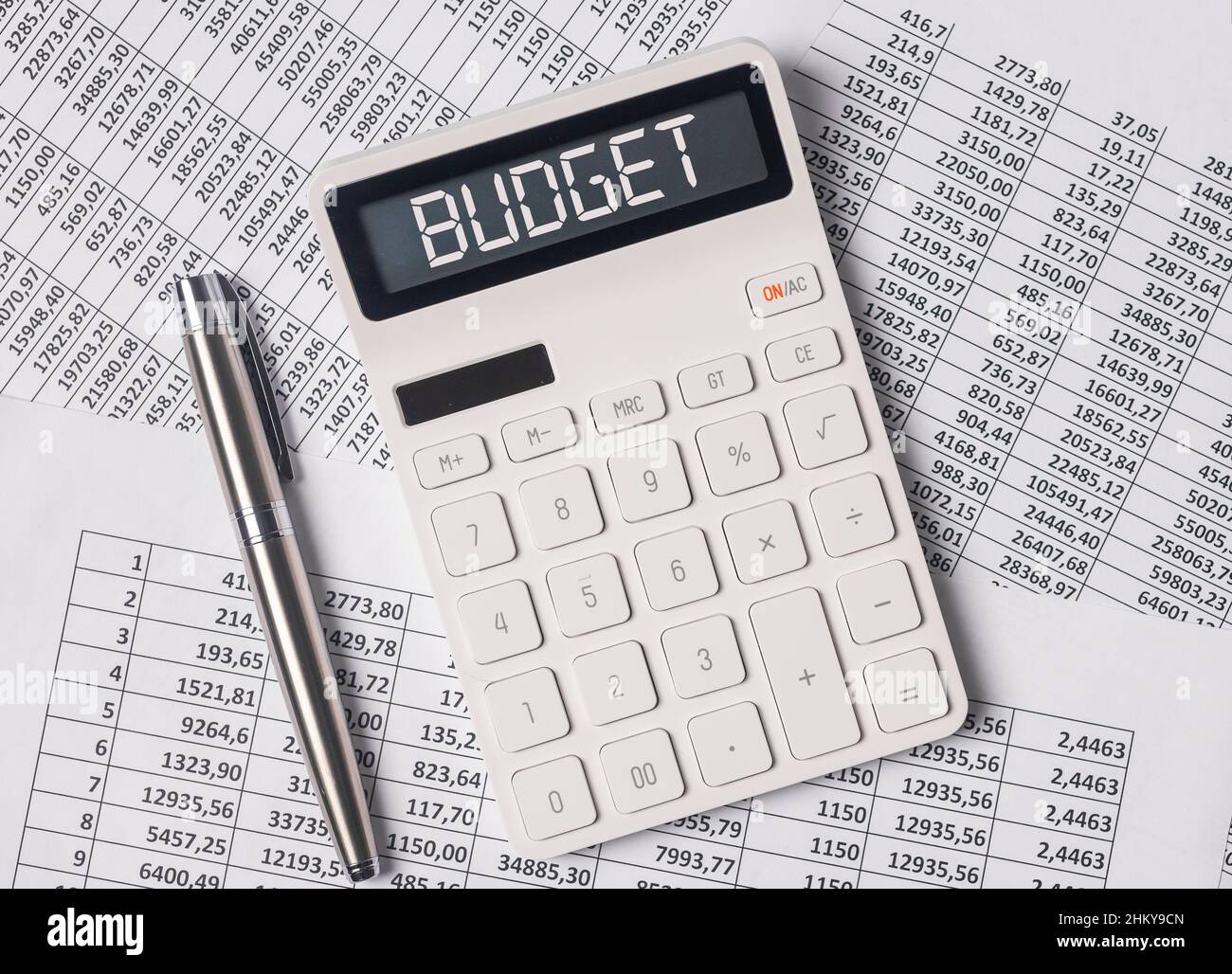Budget documents hi-res stock photography and images - Alamy