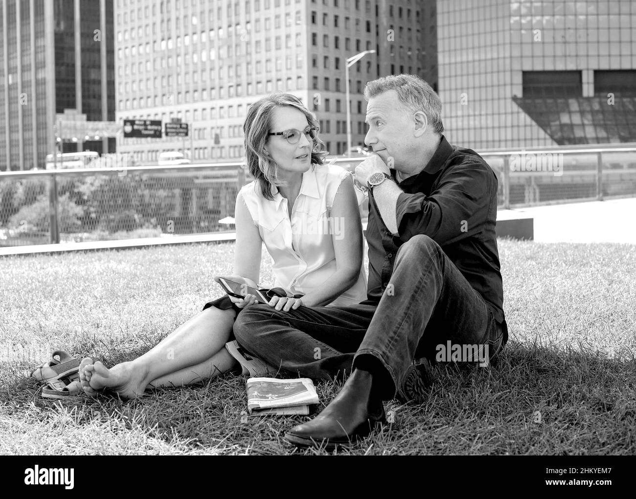 Paul reiser helen hunt mad Black and White Stock Photos & Images - Alamy