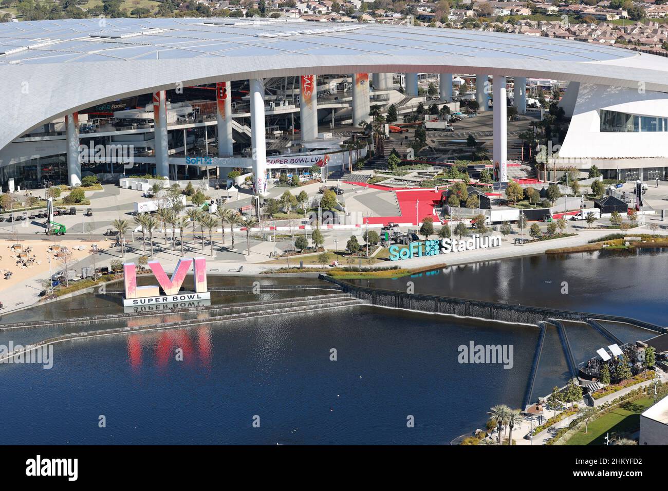Sofi stadium aerial hi-res stock photography and images - Alamy