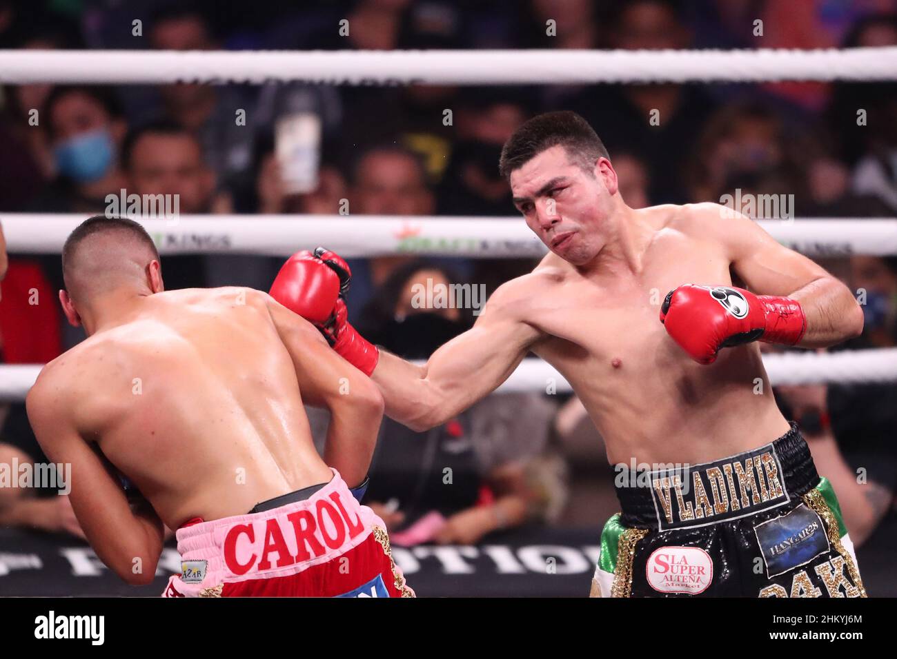 Las Vegas, Nevada, USA. 5th Feb, 2022. LAS VEGAS, NV - FEBRUARY 5: (R-L) Boxer Vladimir ...