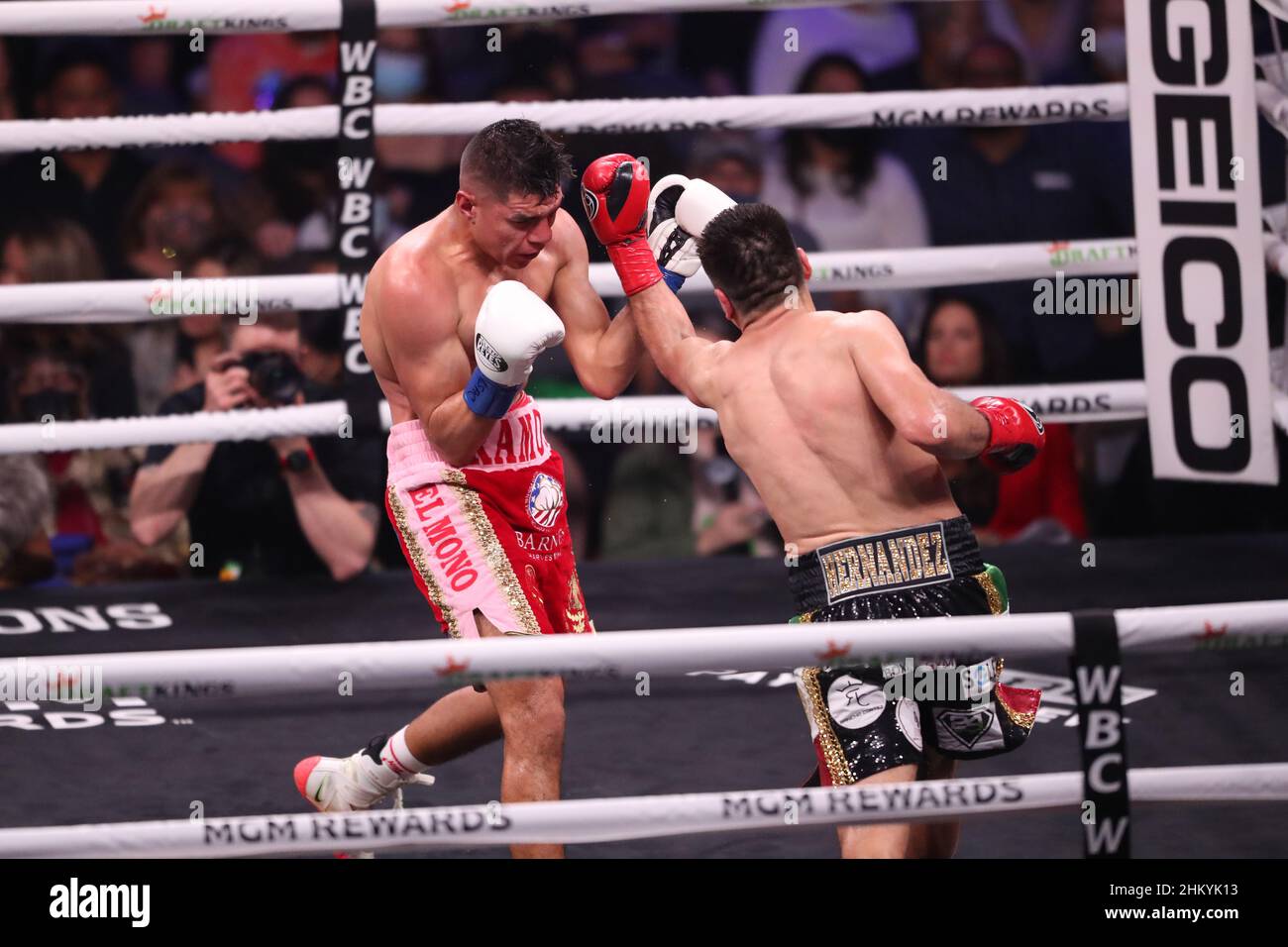 Las Vegas, Nevada, USA. 5th Feb, 2022. LAS VEGAS, NV - FEBRUARY 5: (R-L ...