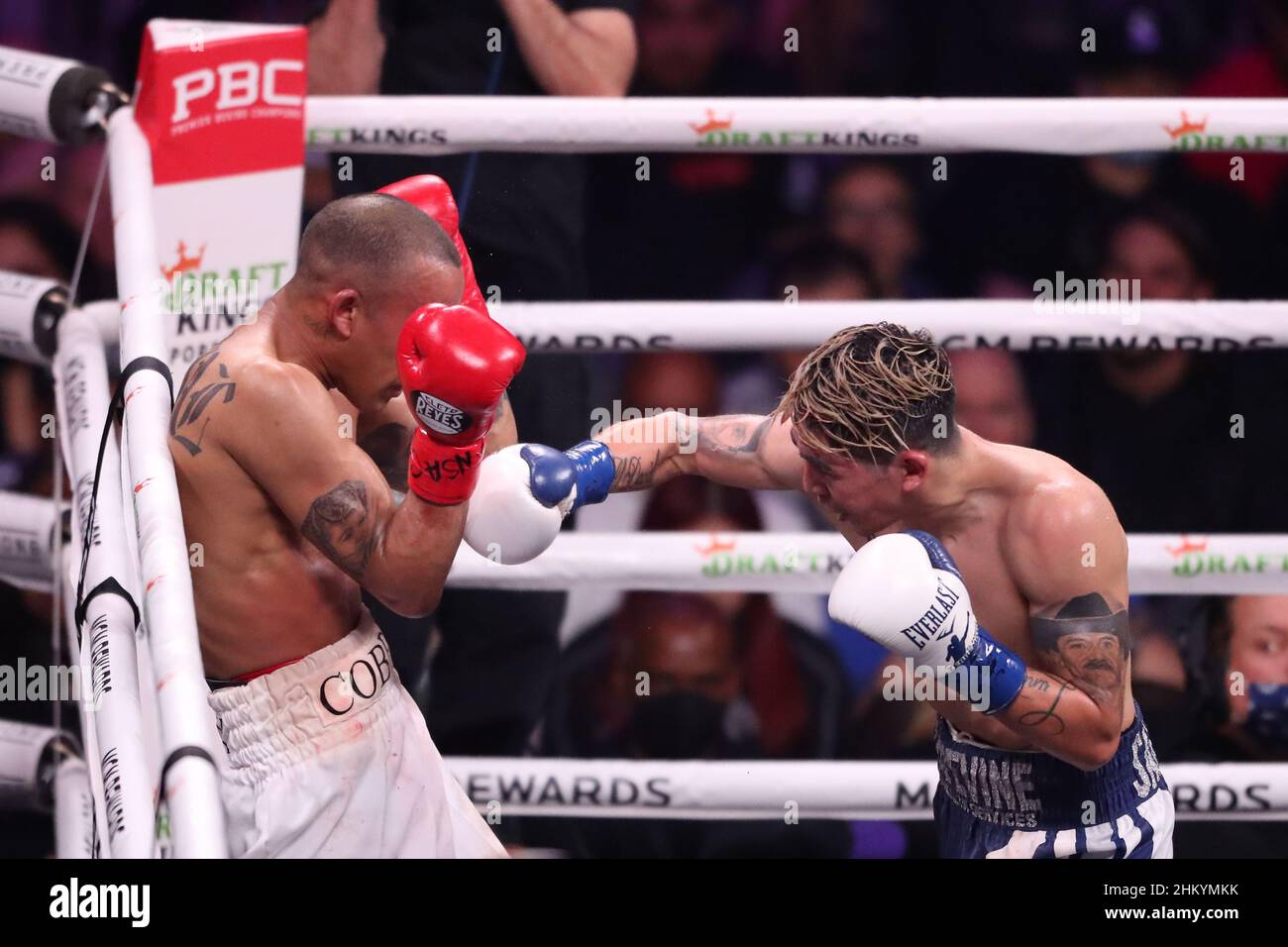 Las Vegas, Nevada, USA. 5th Feb, 2022. LAS VEGAS, NV - FEBRUARY 5: (R-L ...