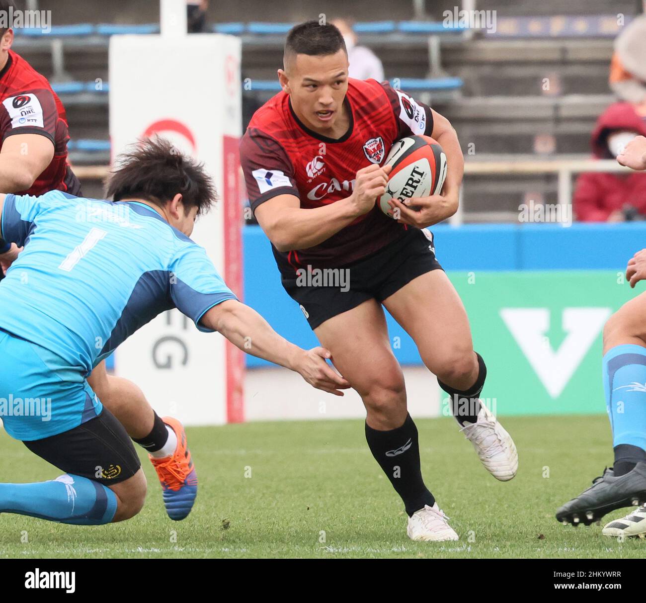 Yokohama, Japan. 6th Feb, 2022. Yokohama Canon Eagles center Yusuke ...