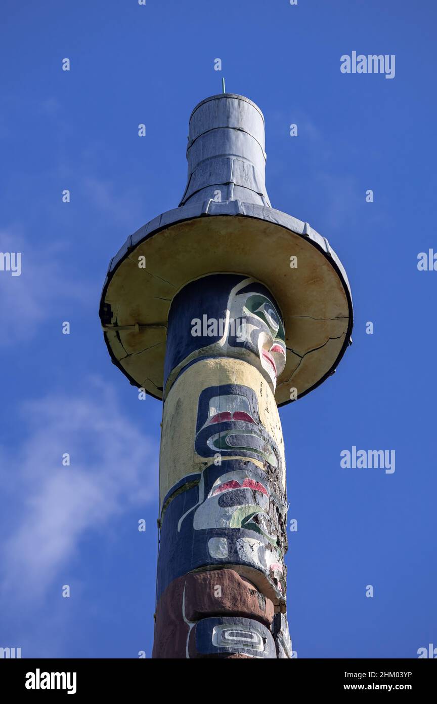 Virginia Water Totem Pole - Windsor Great Park, London Stock Photo - Alamy