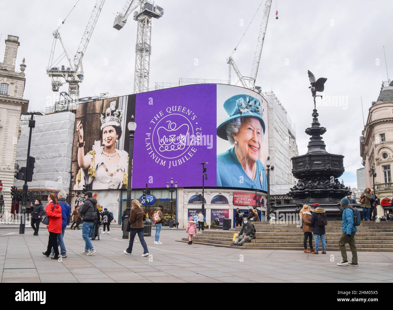 Queen elizabeth platinum jubilee logo hi-res stock photography and ...
