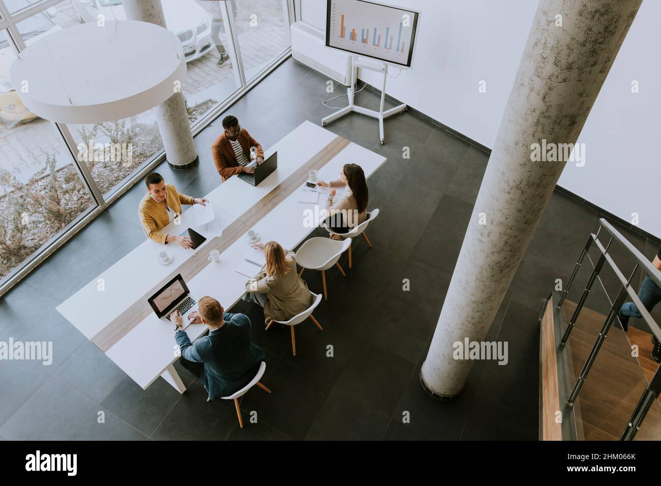 Business meeting aerial hi-res stock photography and images - Alamy