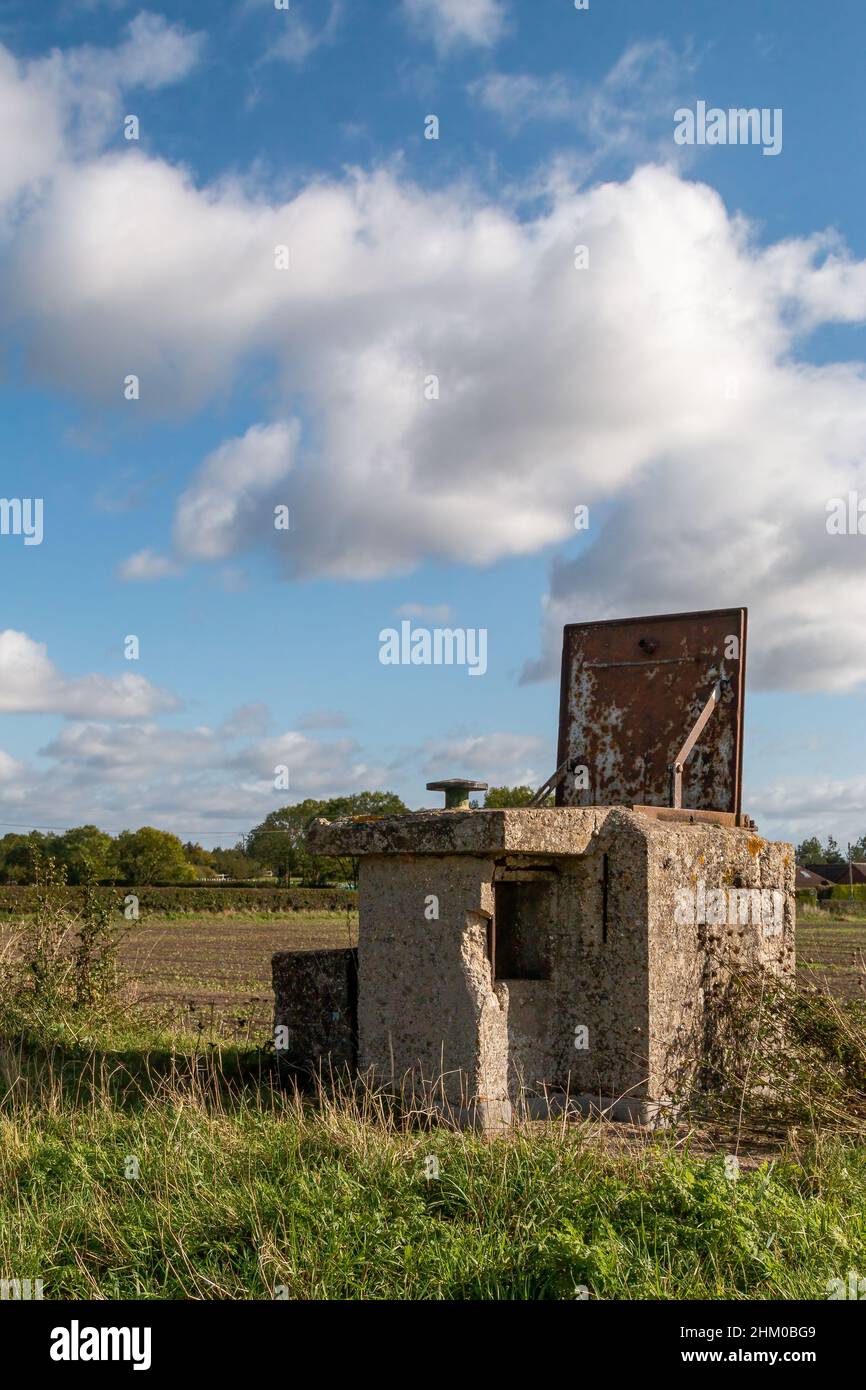 Underground bunker england hi-res stock photography and images - Alamy