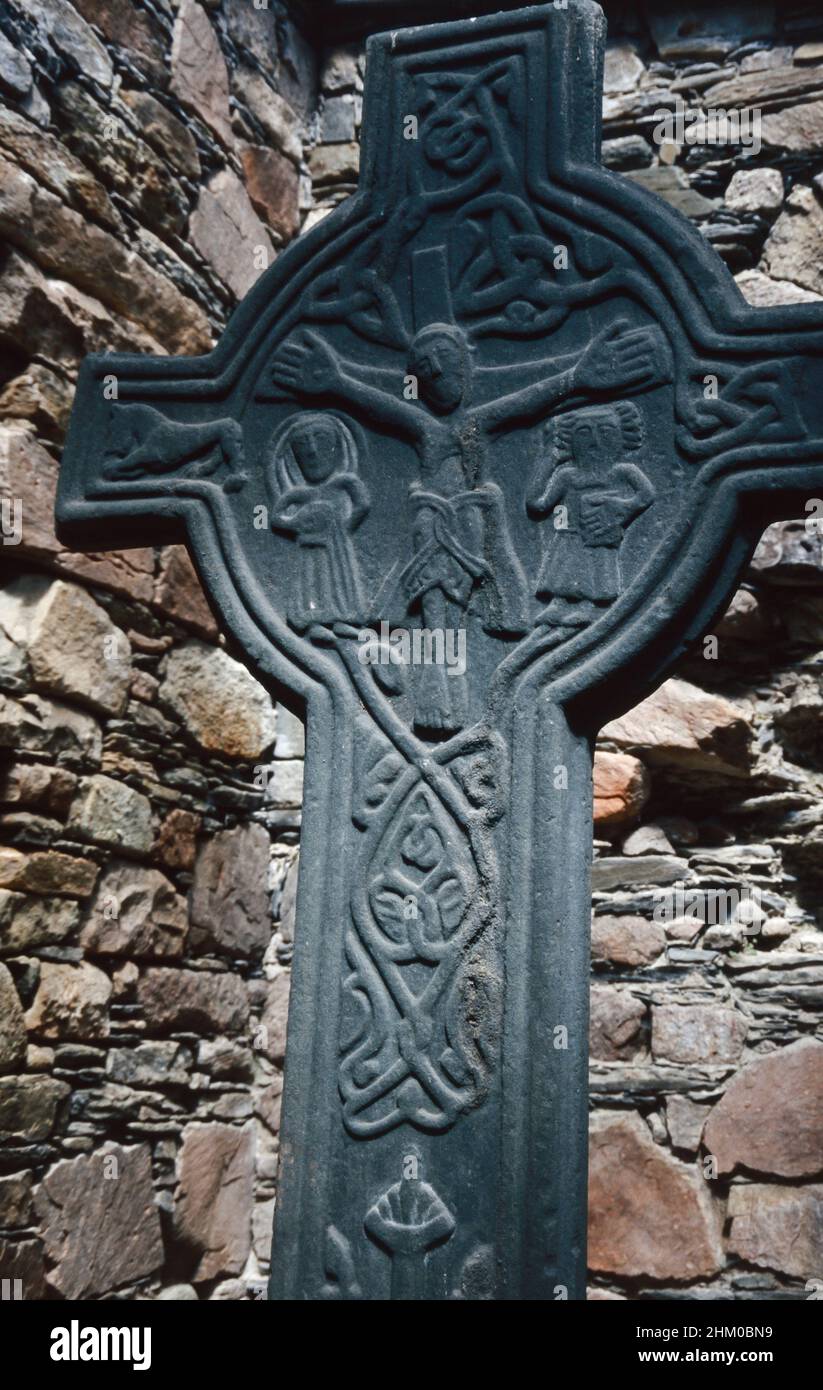 MacMillan Cross, Kilmory Knap chapel, St Mary's Chapel, Kilmory ...