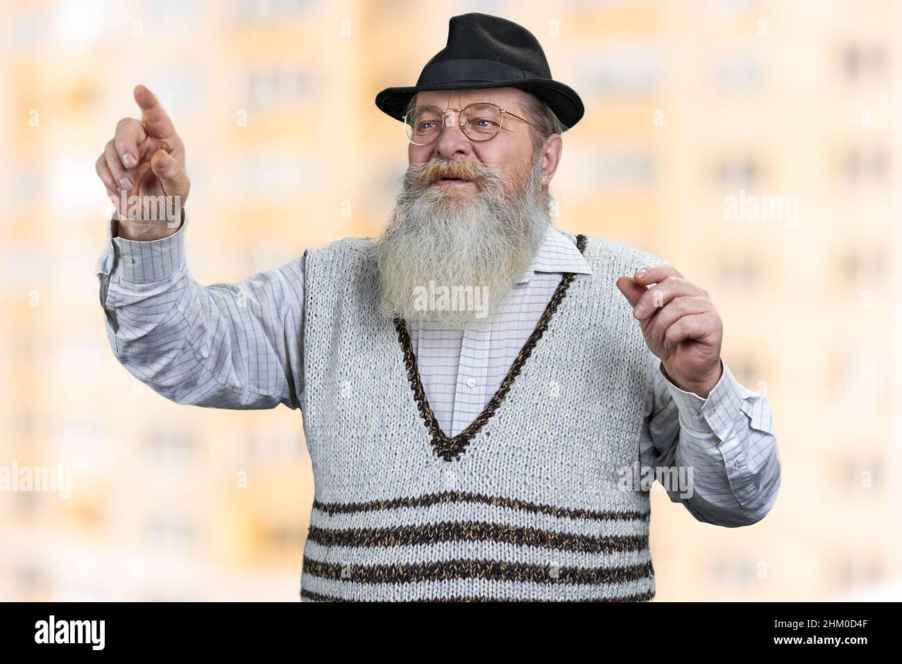 Bearded grandfather hi-res stock photography and images - Alamy