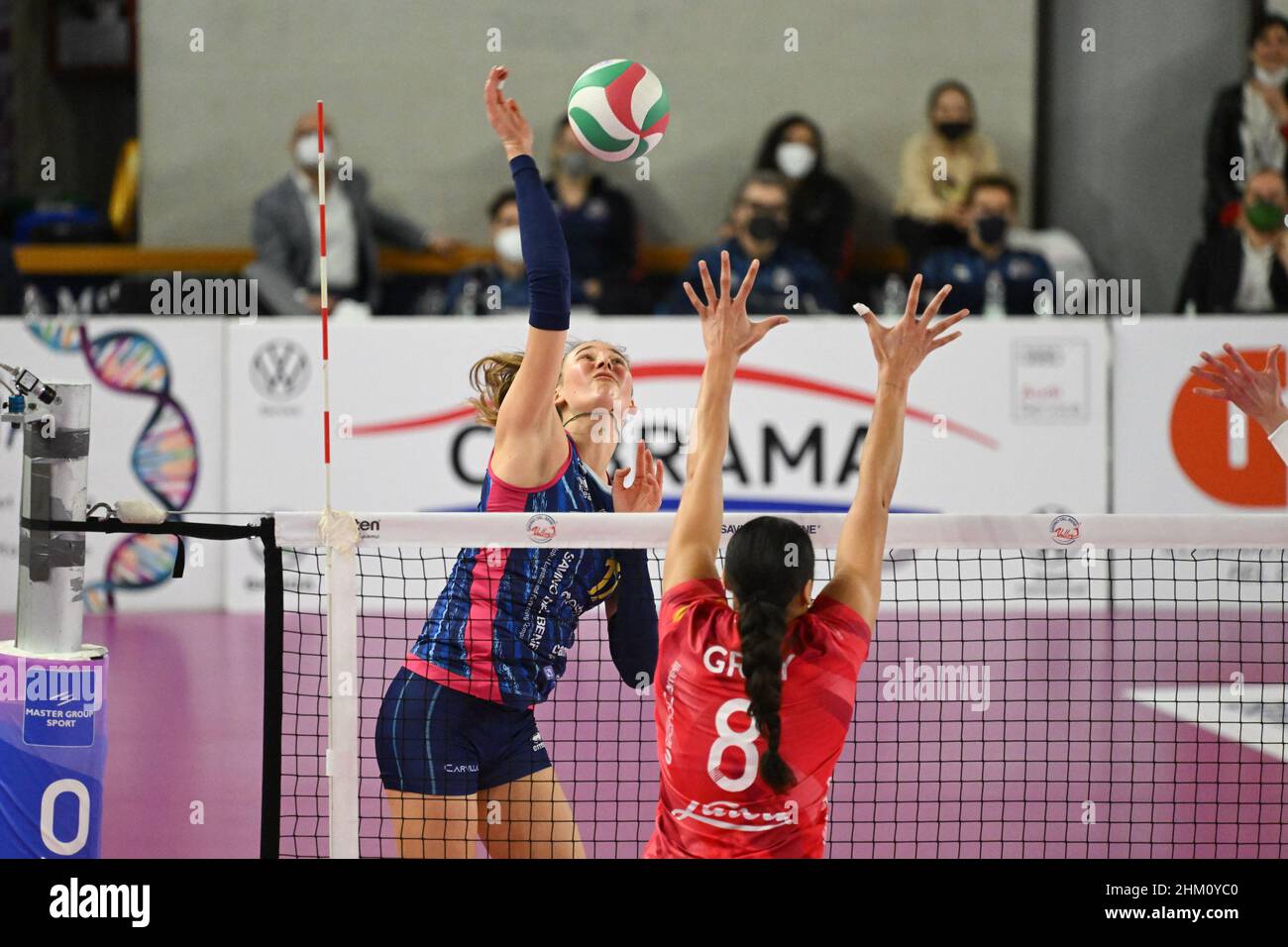 Ekaterina Antropova spike (Savino del Bene Scandicci) vs Alexa Gray ...