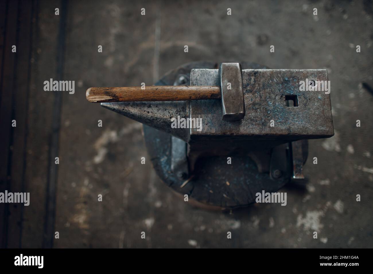 Hammer forge hi-res stock photography and images - Alamy