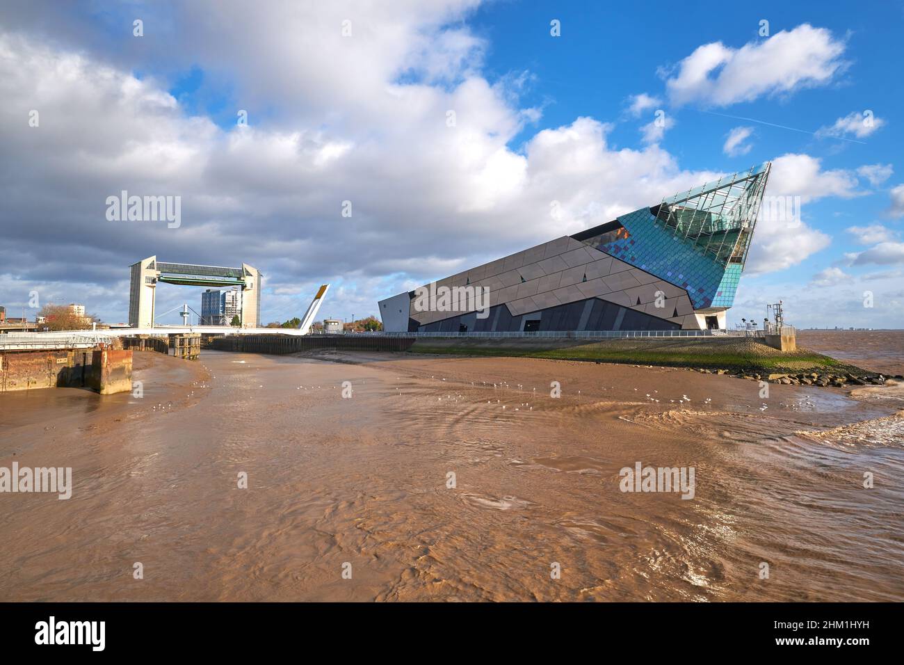 Modern sea life center in Hull, Yorkshire, UK Stock Photo - Alamy