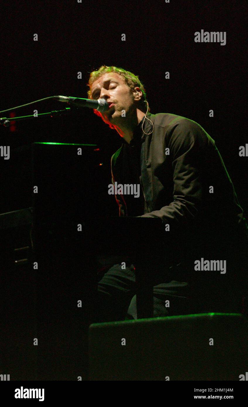 Verona Italy 2005-07-11 Live concert of Coldplay at the Arena, Twisted ...