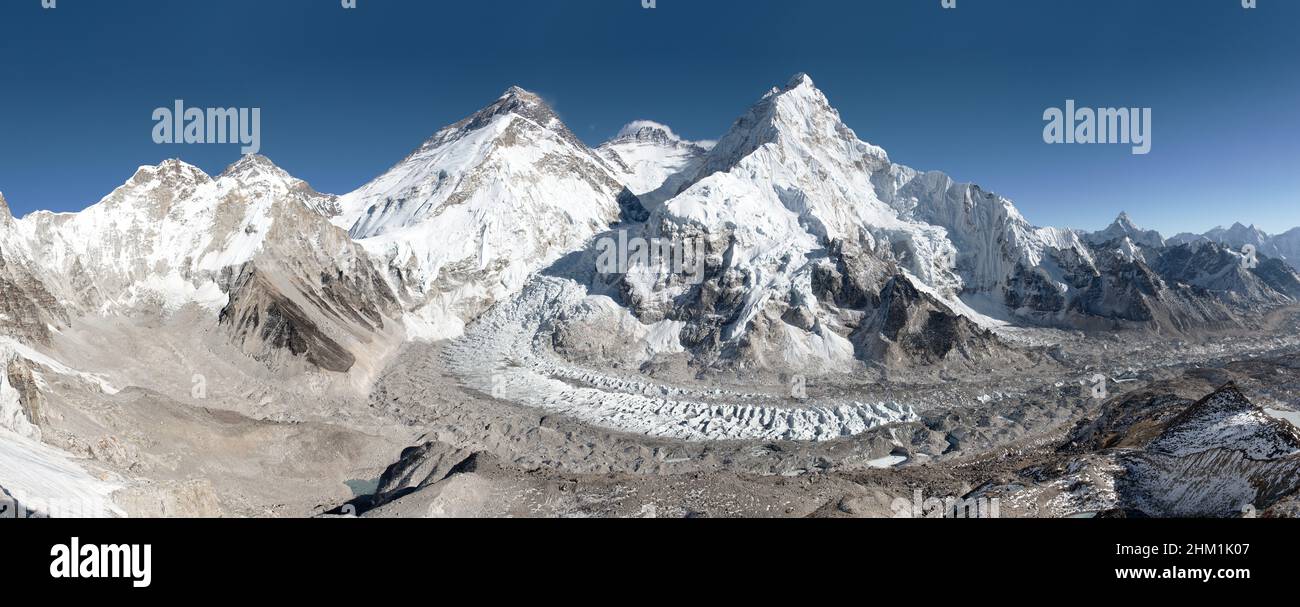 Everest lhotse nuptse trail hi-res stock photography and images - Alamy