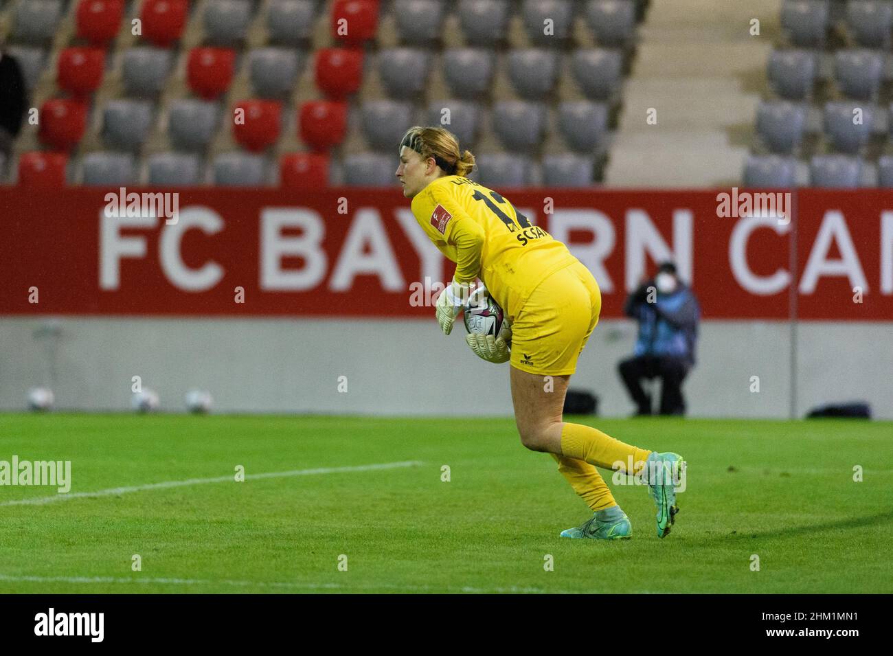 Sarah lisa hi-res stock photography and images - Alamy