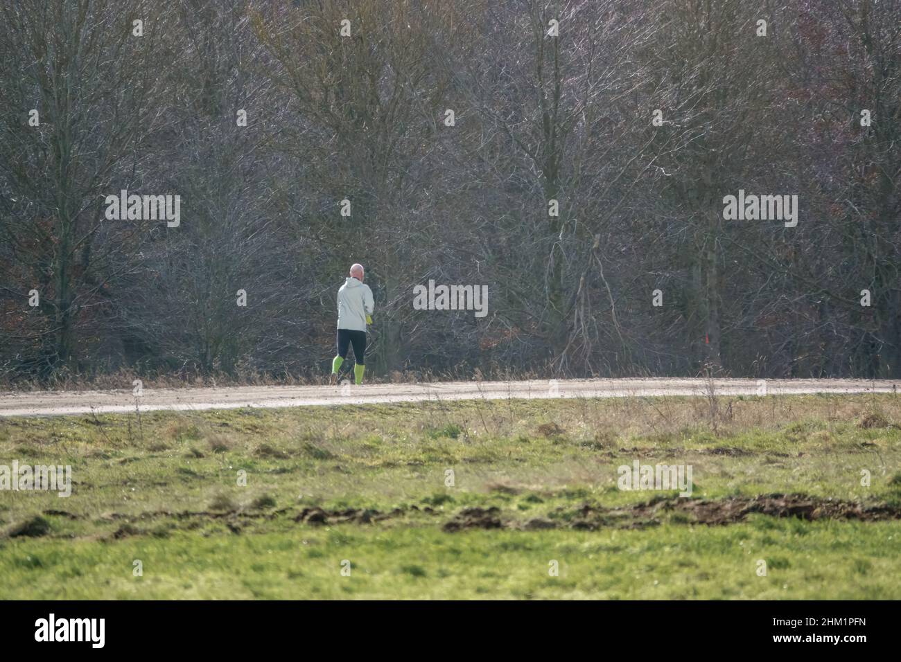 Jogging man with track outline hi-res stock photography and images - Alamy