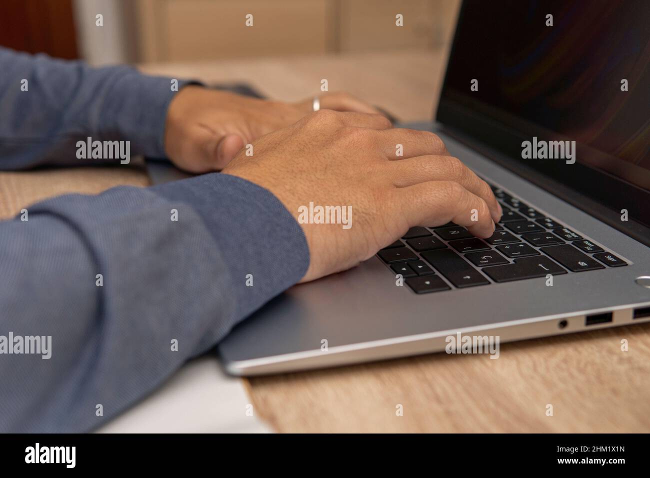 Typing wireless hi-res stock photography and images - Alamy
