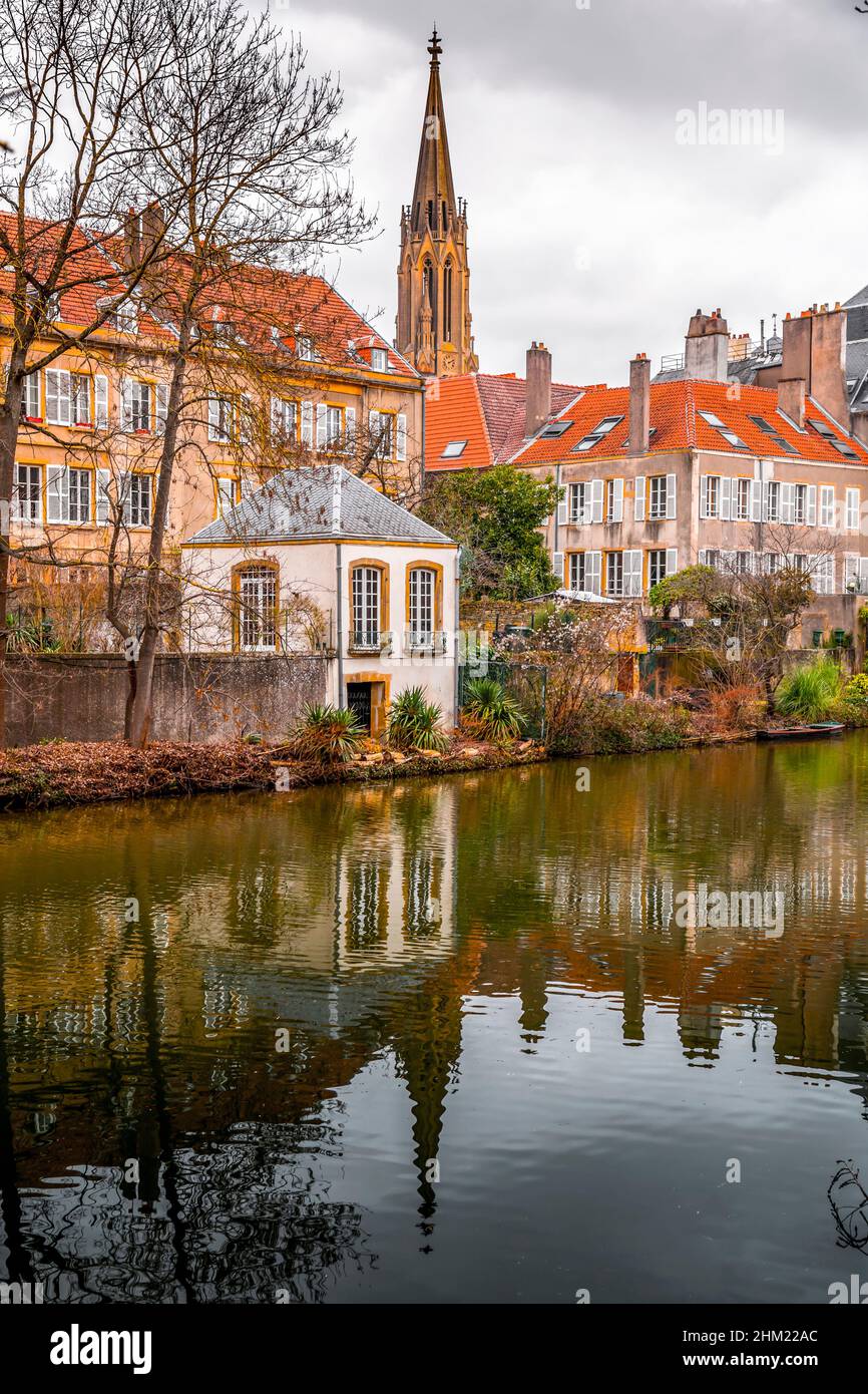 Cityscape view from the beautiful city of Metz in France. Bridges ...