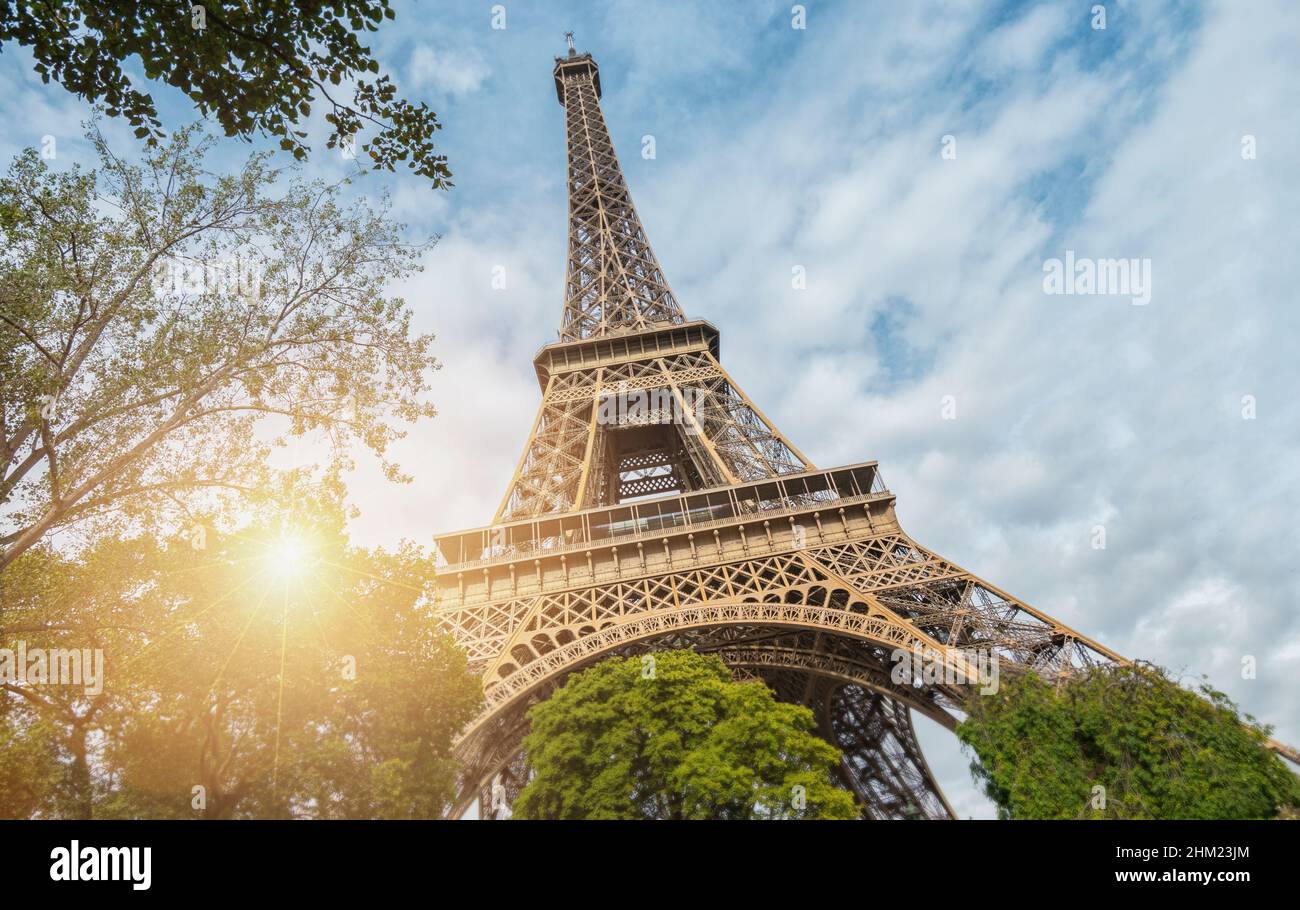 Eiffel tower in paris atmospheric hi-res stock photography and images ...