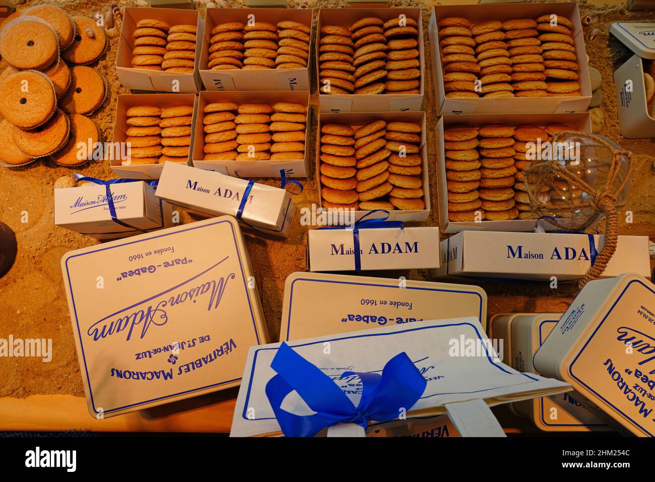 Macaron basque hi-res stock photography and images - Alamy