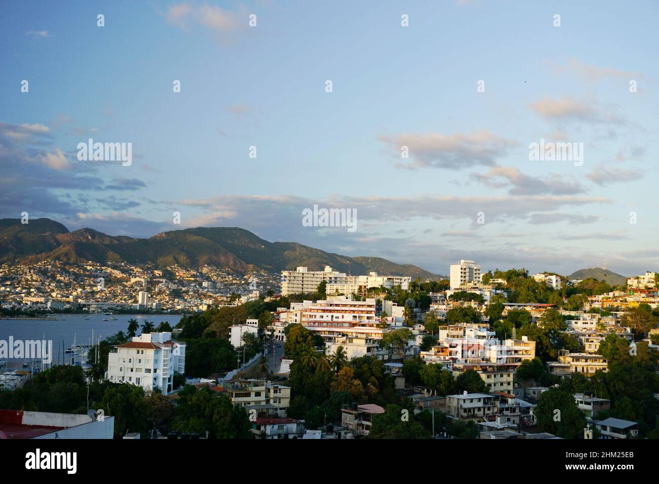 Simset hi-res stock photography and images - Alamy