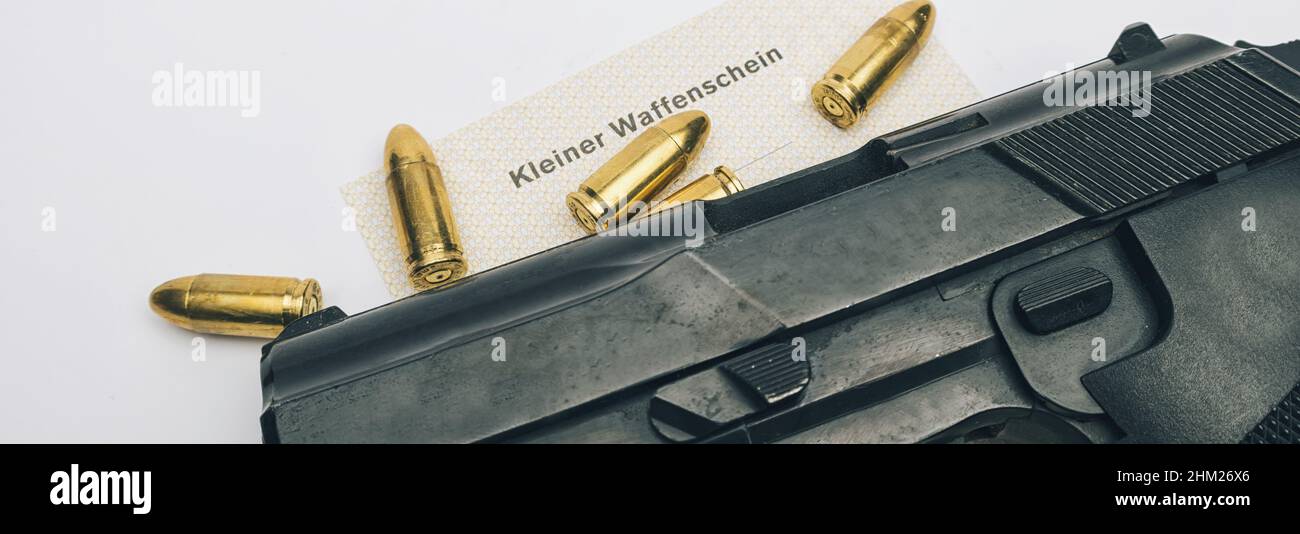 Gas gun with (Kleiner Waffenschein Stock Photo - Alamy