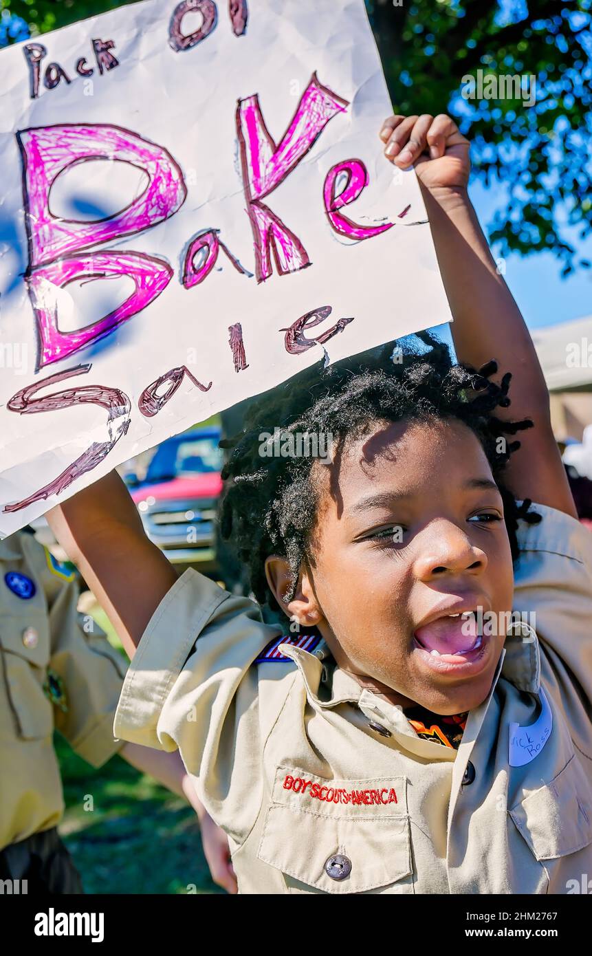 Black boy scout hi-res stock photography and images - Alamy