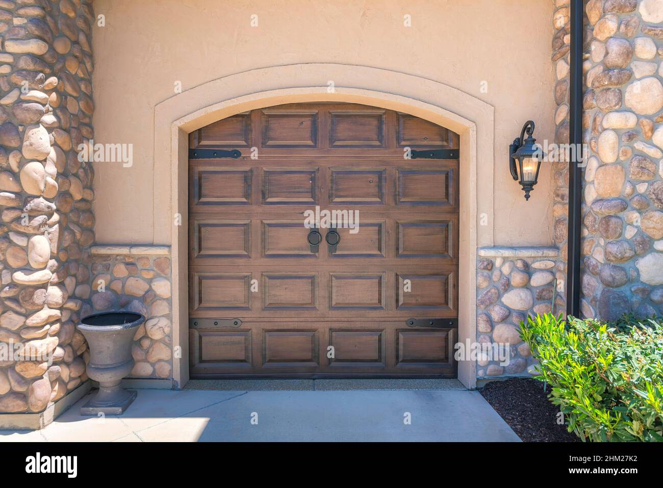 French garage doors hi-res stock photography and images - Alamy