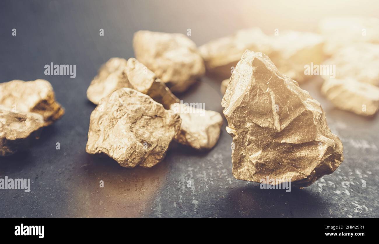 Lump gold hi-res stock photography and images - Alamy