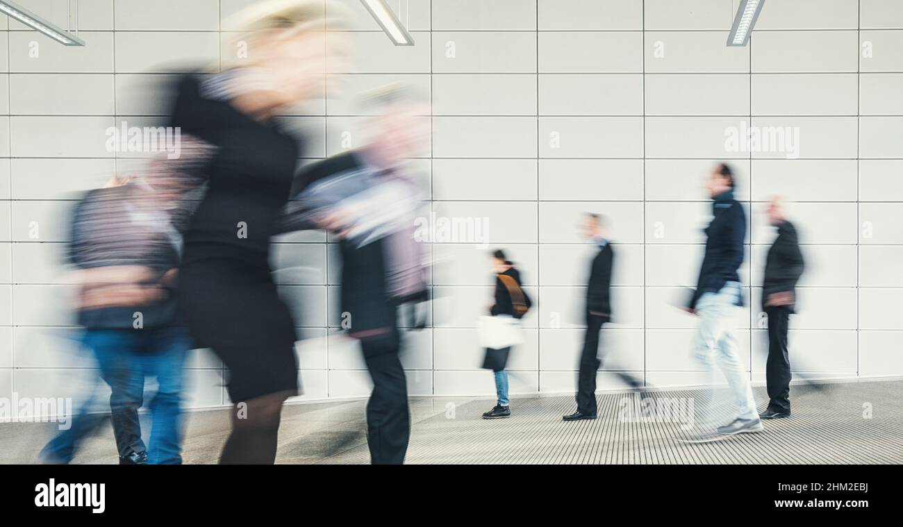 Woman and rushing crowd hi-res stock photography and images - Alamy