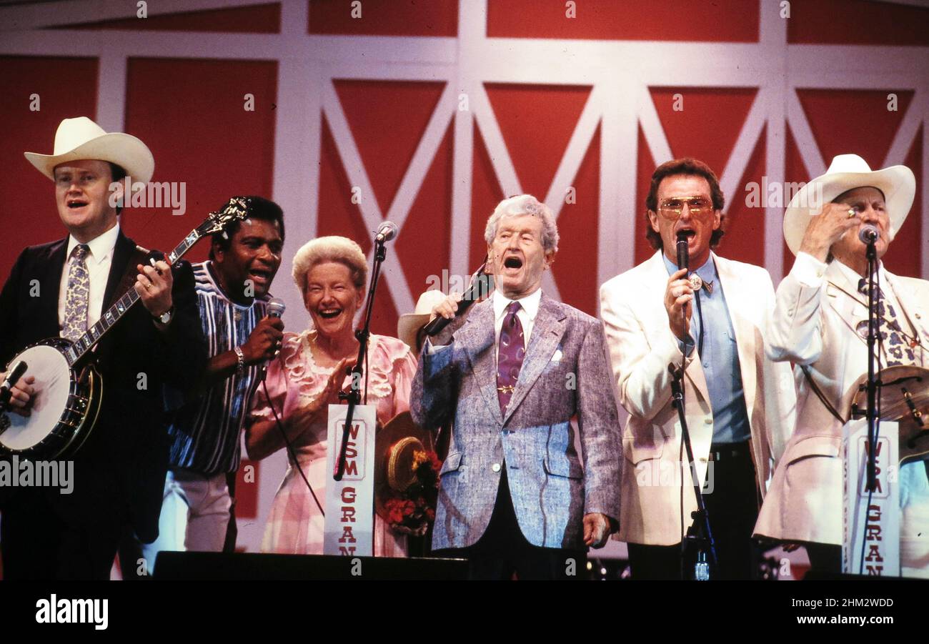 Houston Texas USA, 1990: Members of the Grand Ole Opry provide ...